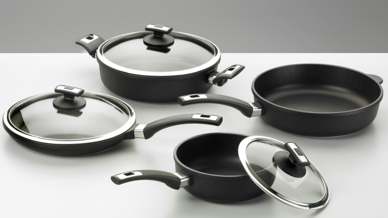 How To Identify Oven Safe Symbols + [All Cookware Brands]